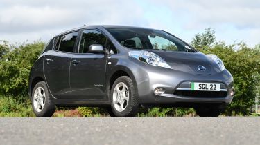 Original Nissan Leaf owners dumped after remote app features terminated DrivingElectric